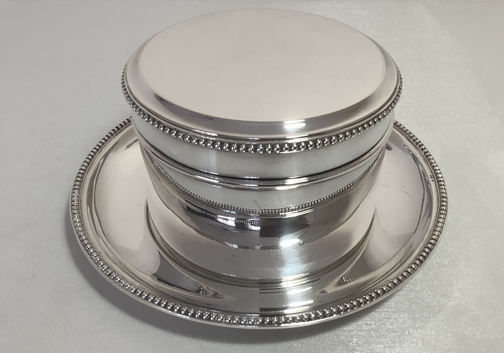 Ronde 2e gehalte Zilveren Koektrommel - LePipe Antiek